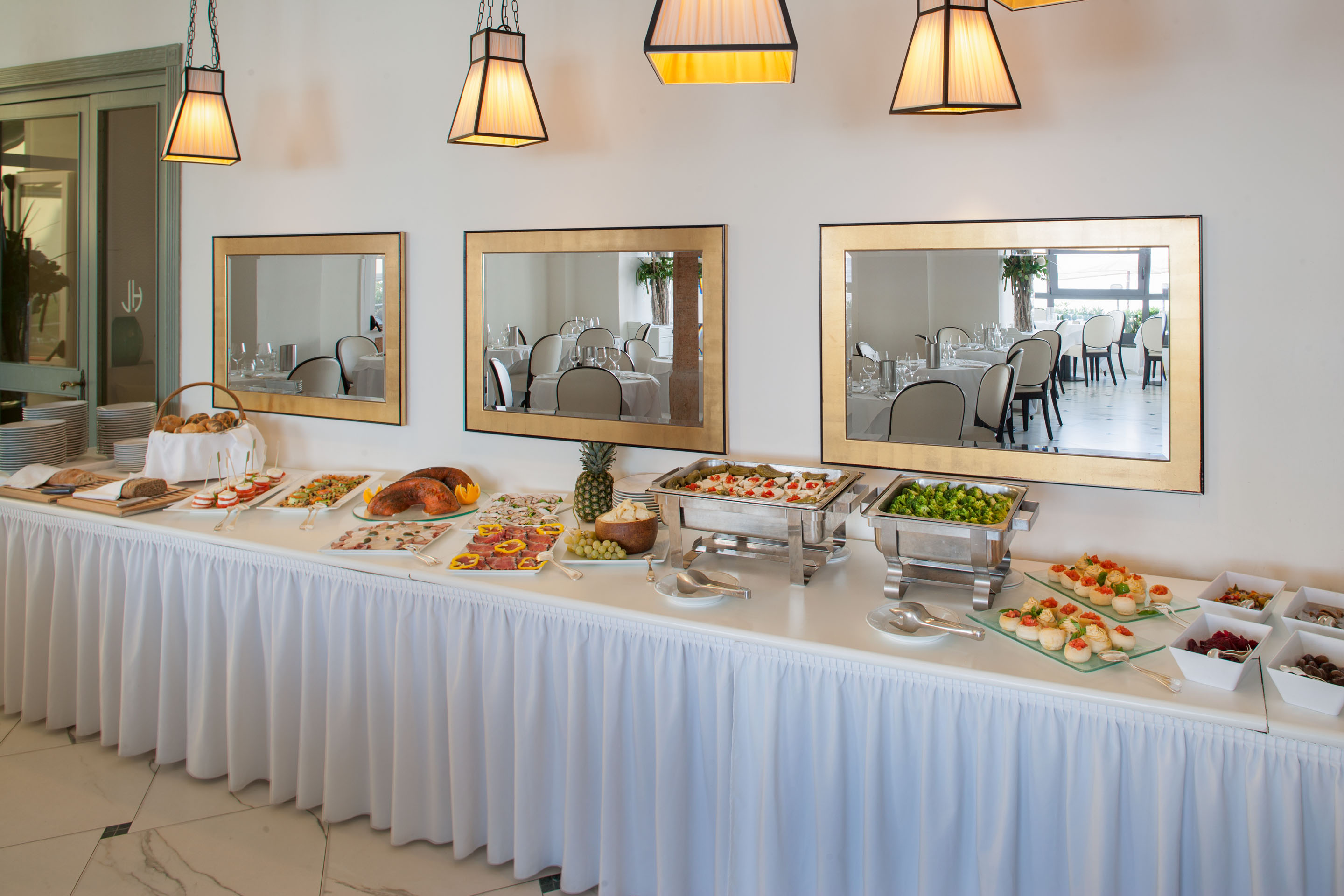 Alassio Hotel mit Restaurant auf der Seeterrasse Restaurant Strand